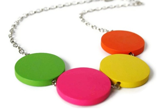 Neon Necklace, Rainbow Necklace. Chunky Wood Necklace on Luulla